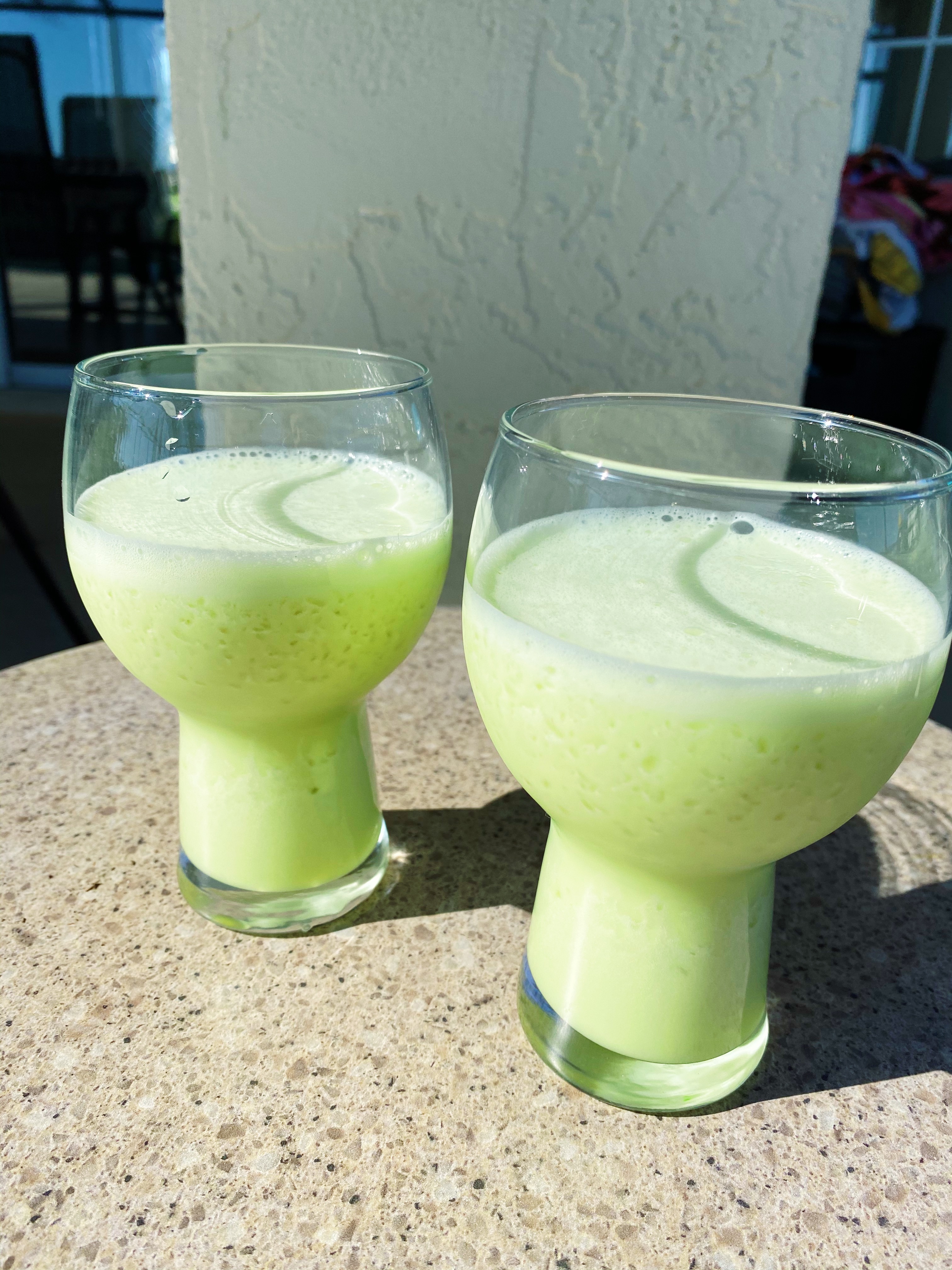 DIY Frozen Blue and Green Milk Recipe from Star Wars Galaxy’s Edge ...